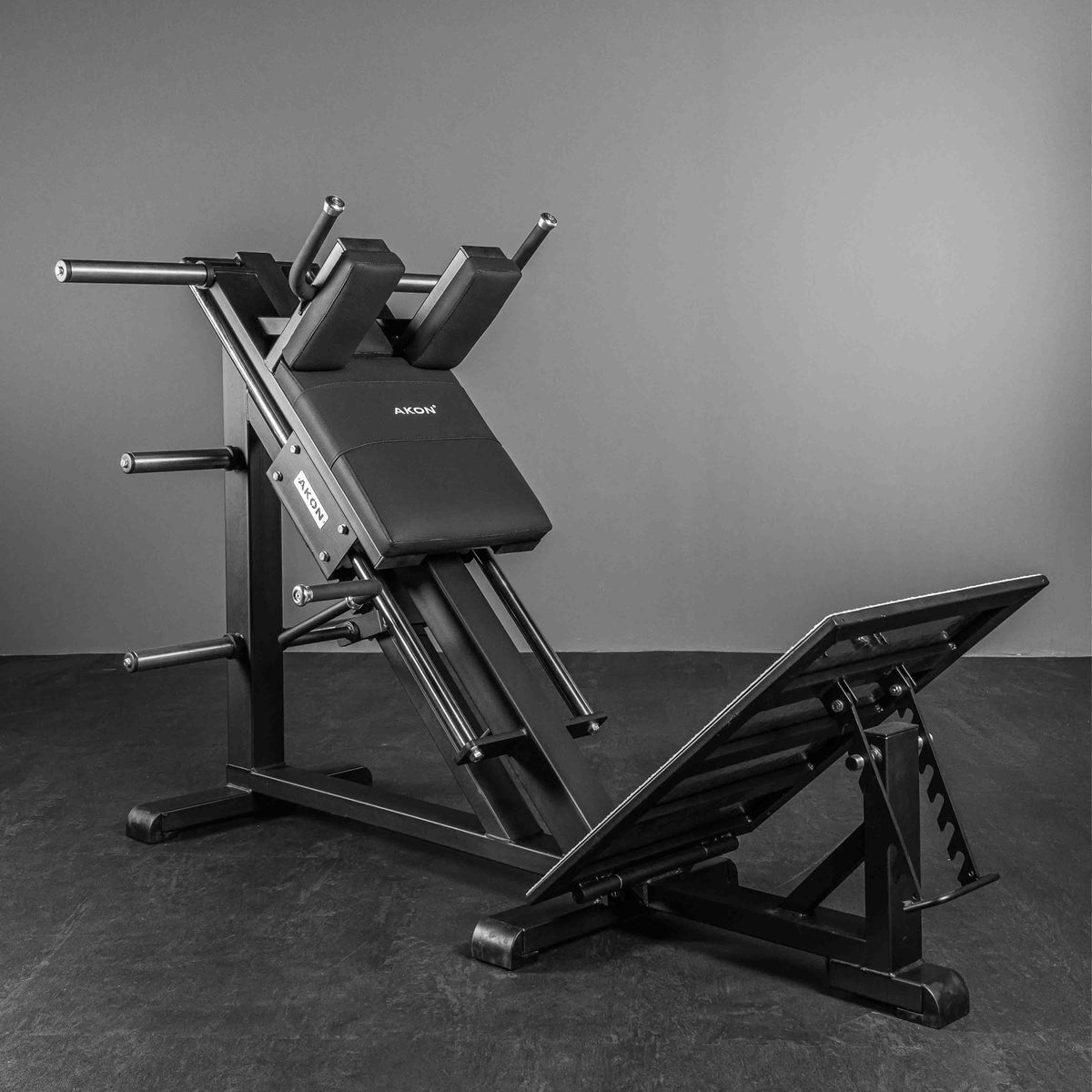 Máquina Hack Squat Jaca – Akon Fitness Shop