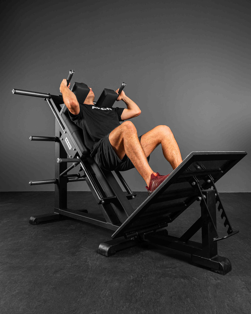 Máquina Hack Squat Jaca – Akon Fitness Shop