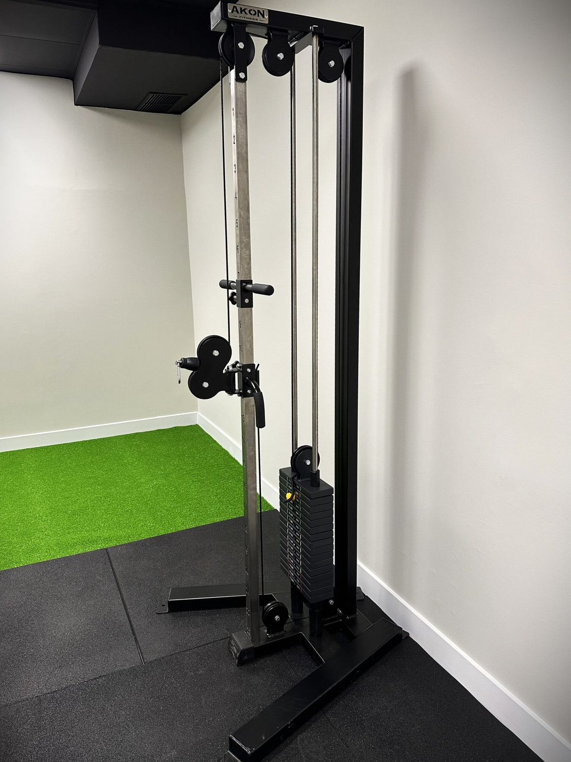 Polea Alta y Baja Regulable con Salidas Múltiples | Akon Fitness – Akon ...